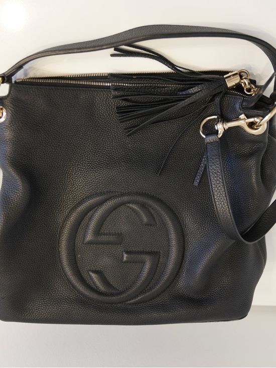 Gucci | Bags | Gucci Black Pebbled Leather Shoulder Bag With Tassel ...